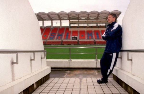 Steve Perryman MBE | The Official Site